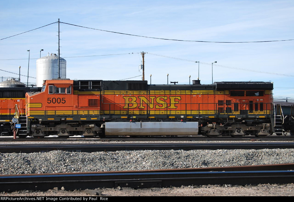 BNSF 5005
